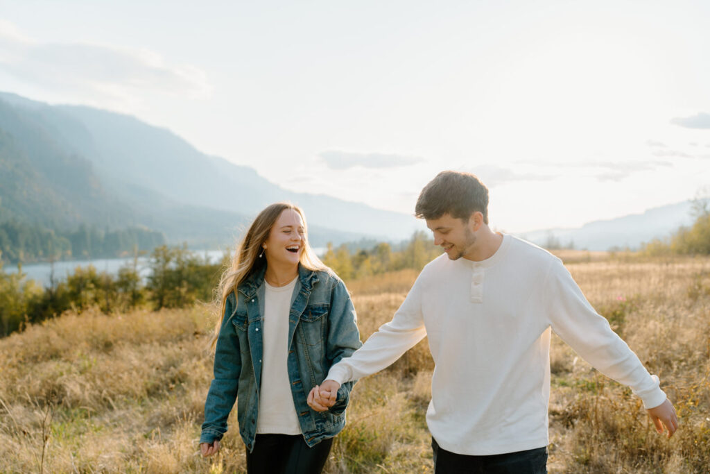 Columbia Gorge Couples Photo Shoot - kendiphotos.com